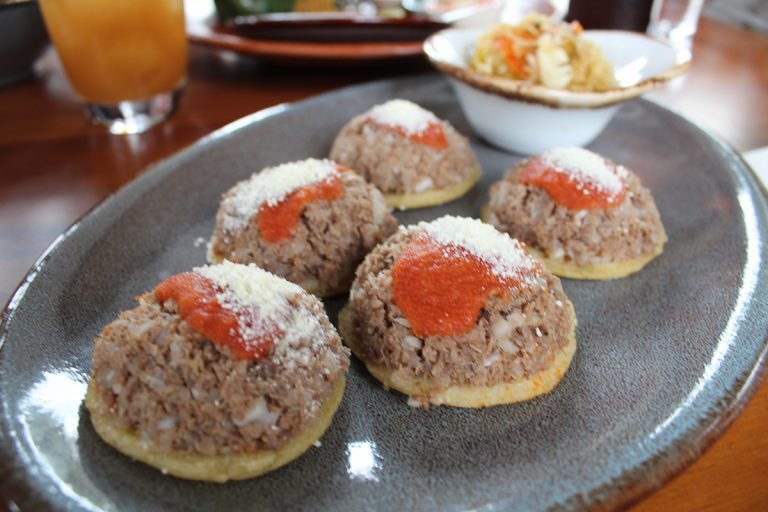 Revista Socialmente - LA COCINA DEL ISTMO