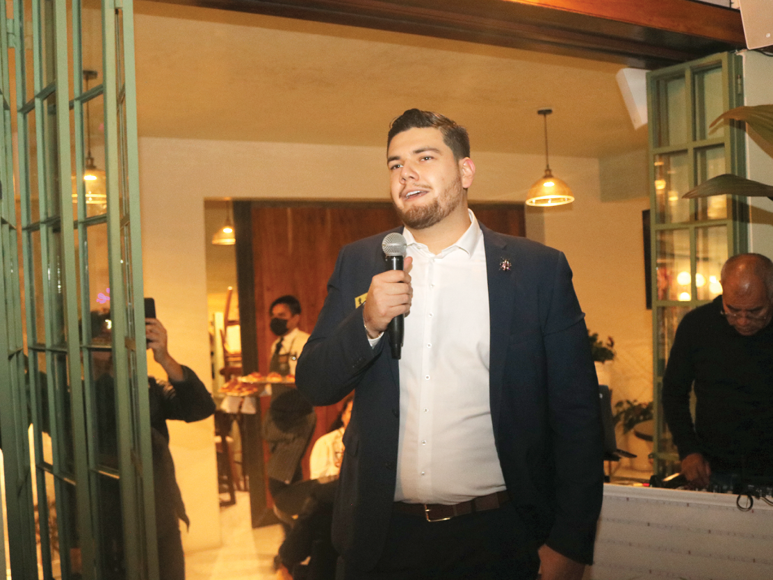 Primer Aniversario de “La Rueca Restaurante” - Revista Socialmente
